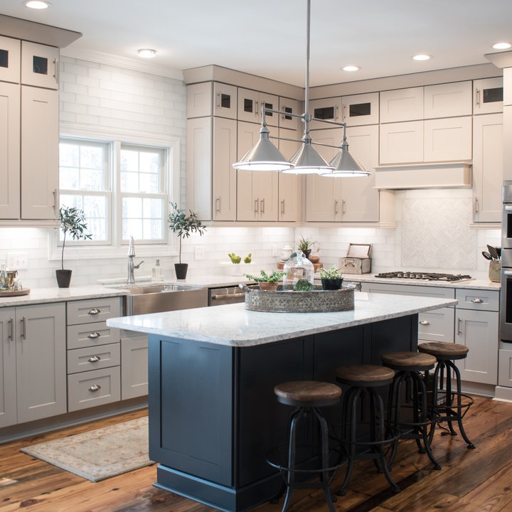 Two Tone Gray Cabinet - Photos & Ideas | Houzz