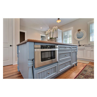 Tyson - Farmhouse - Kitchen - Atlanta - by Jamestown Designer Kitchens ...