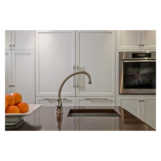 Upscale Elegance - Traditional - Kitchen - Boston - by Dalia Kitchen ...