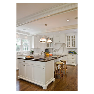 Upscale Elegance - Traditional - Kitchen - Boston - by Dalia Kitchen ...