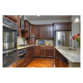Vantage Homes - Kitchen - Denver - by Housing & Building Association of ...