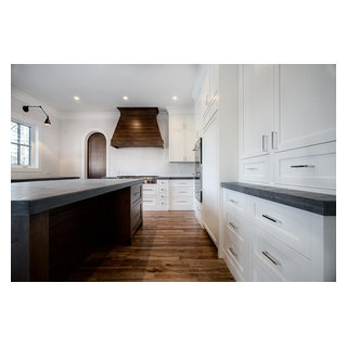 Varsity {Custom} - Transitional - Kitchen - Calgary - by Veranda Estate ...