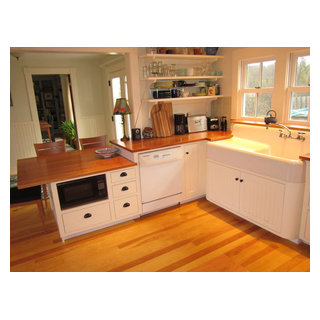Vermont "Farmhouse" style kitchen - Farmhouse - Kitchen - Burlington ...