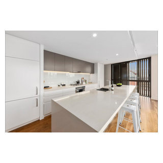 Viking Apartments - Modern - Kitchen - Sydney - by Victoria Colour ...