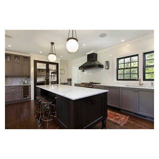 Vintage Suburban Home - Traditional - Kitchen - Chicago - by Luxe Nest ...