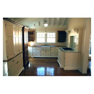 Vintage Unfitted Kitchen Design - Traditional - Kitchen - Other | Houzz