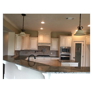 Waterloo Estates - Kitchen - Austin - by JLS Custom Homes | Houzz