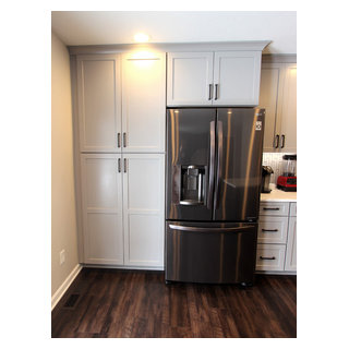 Waypoint LivingSpaces 410F Painted Stone Cabinets - Kitchen - Cleveland ...
