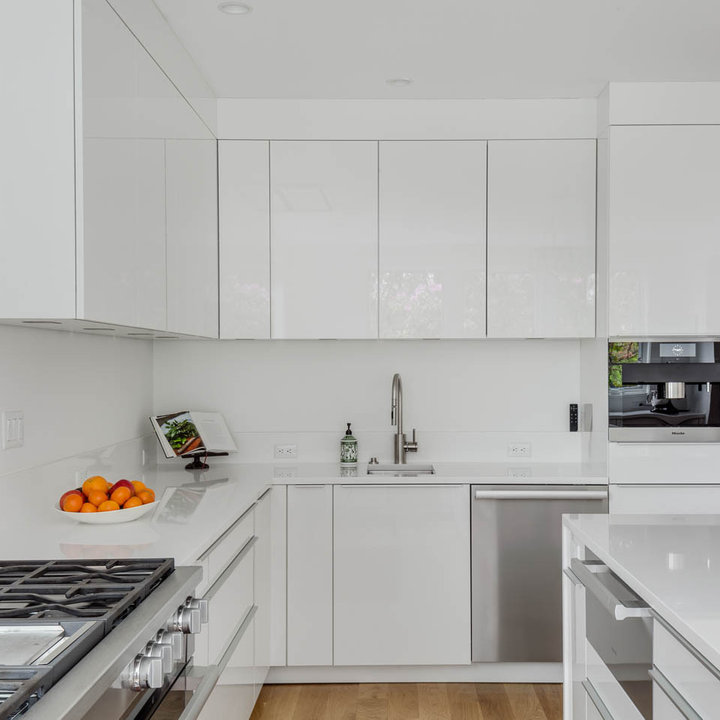 White Quartz Waterfall Island - Photos & Ideas | Houzz