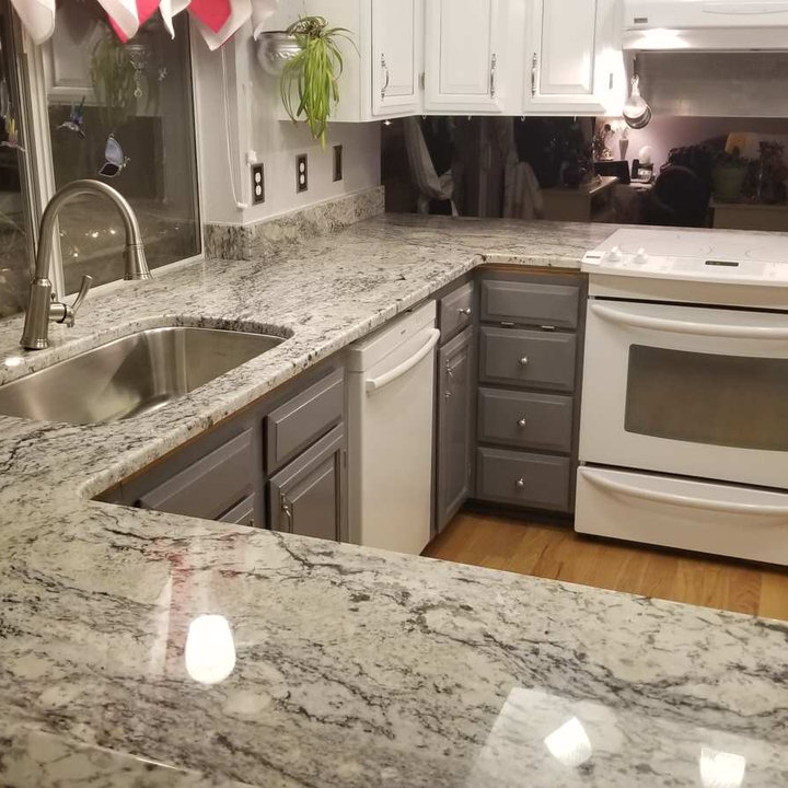 White Ice Granite Countertop - Photos & Ideas | Houzz