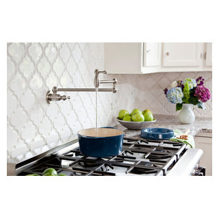 White Kitchen with Bianco Antico Granite, Beveled Arabesque tile ...