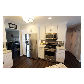 White Kitchen with Eternia Lavington Quartz Countertop ~ Wadsworth, OH ...