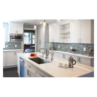 White Shaker Kitchen Cabinets and White Crown Molding - Modern ...