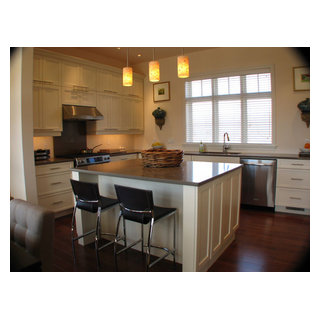 White Shaker Kitchen - Contemporary - Kitchen - Other - by Jessica ...