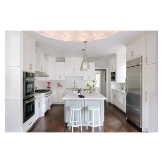 White Transitional Kitchen - Classique Chic - Cuisine - Atlanta - par ...