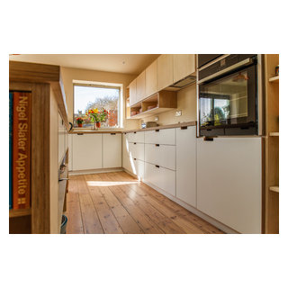 White wash birch ply and white formica - Contemporary - Kitchen ...