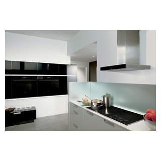 Wolf 36" Cooktop Wall Hood Black | VW36B - Contemporary - Kitchen - Los ...