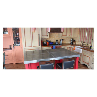 Zinc island in an eclectic space - Ecléctico - Cocina - Nueva York - de ...