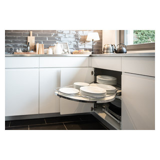 Küche mit viel Stauraum - Contemporary - Kitchen - Other - by Portmann ...