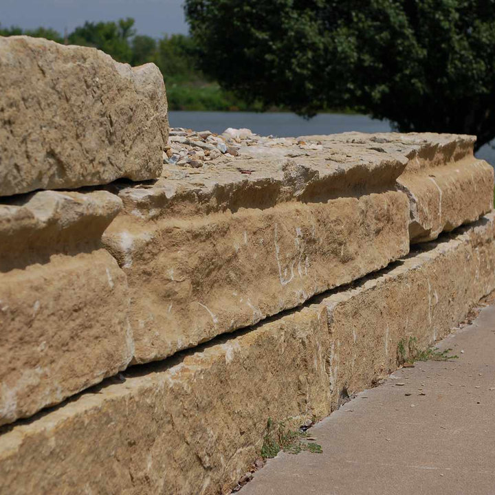 Limestone Retaining Wall - Photos & Ideas | Houzz