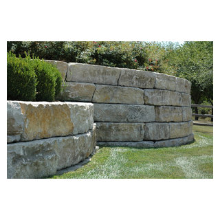 14" Ledgerock Retaining Walls - Traditional - Landscape - Other - by ...