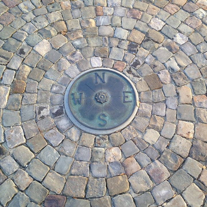 Cobblestone Driveway - Photos & Ideas | Houzz