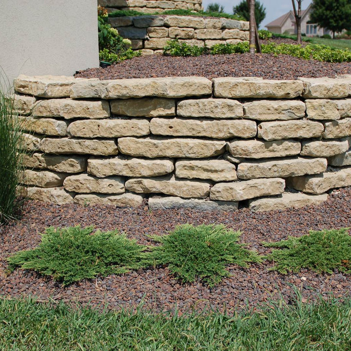 Limestone Retaining Wall - Photos & Ideas | Houzz