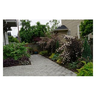 A garden for all seasons - Traditional - Landscape - Seattle - by Big ...