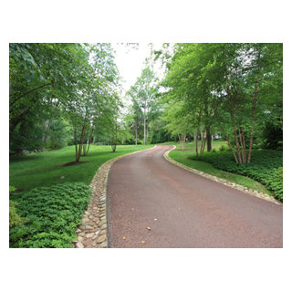 A winding driveway - Traditional - Landscape - New York - by Conte ...