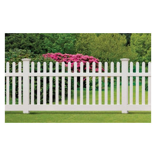 ActiveYards Vinyl Fence - Traditional - Landscape - Raleigh - by ...