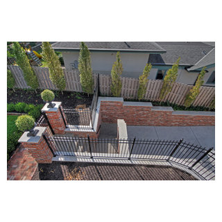 An Elegant Swimming Pool - Classique - Jardin - St. Louis - par Mosby ...