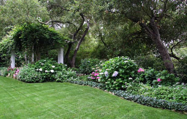 Lay of the Landscape: Traditional Garden Style