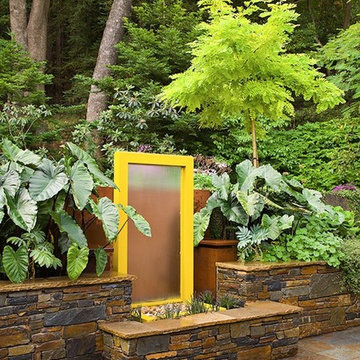Modern Water Feature - Photos & Ideas | Houzz