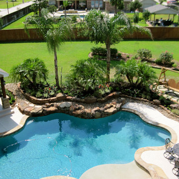 75 Tropical Landscaping Ideas You'll Love - April, 2022 | Houzz