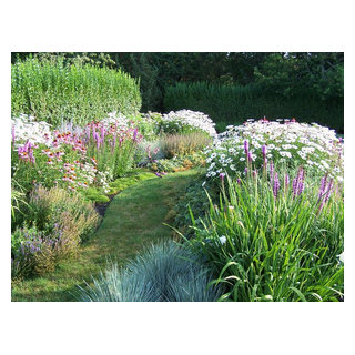 Bayside Compound - Beach Style - Landscape - New York - by Spaulding ...