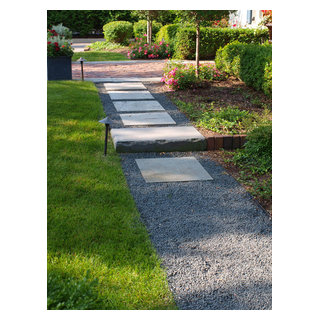 Bluestone Chip Path - Traditional - Landscape - Chicago - by James ...