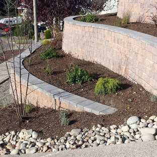 Curved Retaining Wall | Houzz