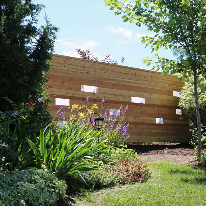 Cedar Privacy Screen - Photos & Ideas | Houzz