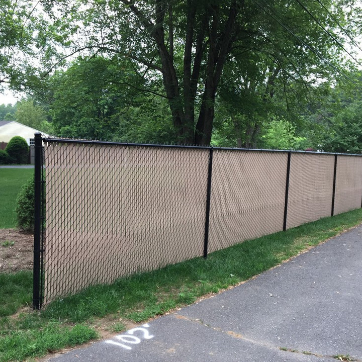 Pretty Chain Link Fence - Photos & Ideas | Houzz