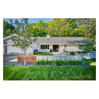 Chicago Northern Suburbs Contemporary Ranch - Midcentury - Landscape ...