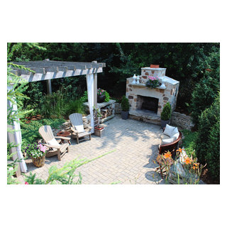 City Side Escape - Traditional - Patio - Toronto - by Brydges Landscape ...