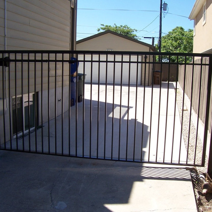 Driveway Gate Ideas - Photos & Ideas | Houzz