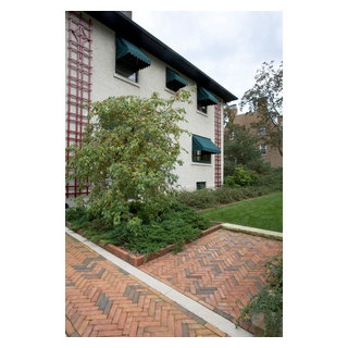 Clay Brick Garden Path - Traditional - Landscape - Chicago - by Krugel ...