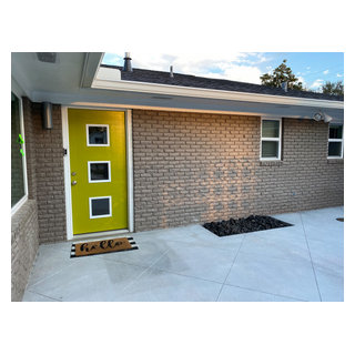 Concrete Design for a Courtyard - Midcentury - Landscape - Chicago - by ...