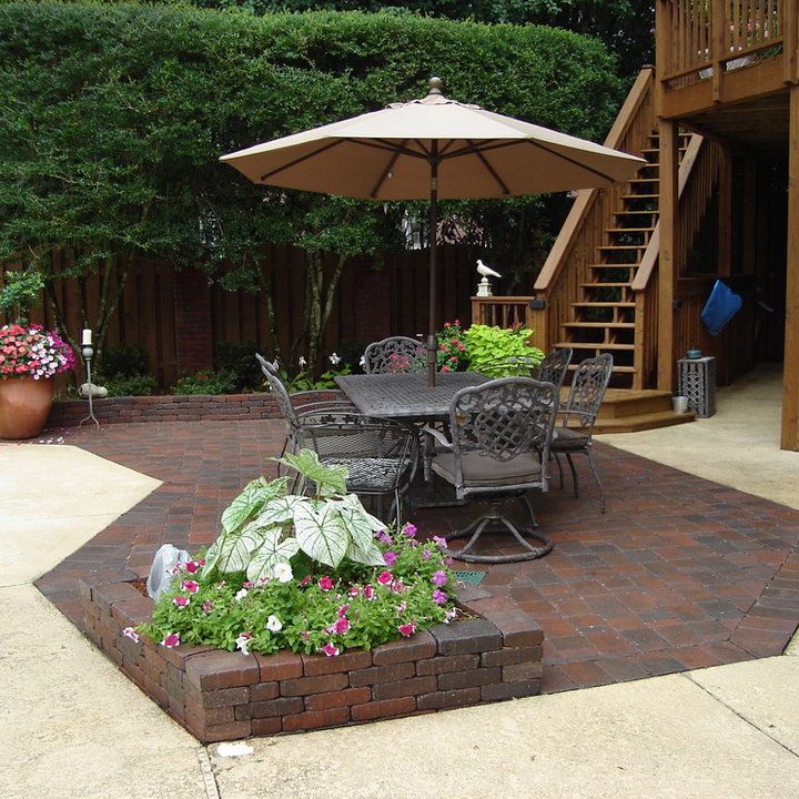 Brick Paver Planter Box - Photos & Ideas | Houzz