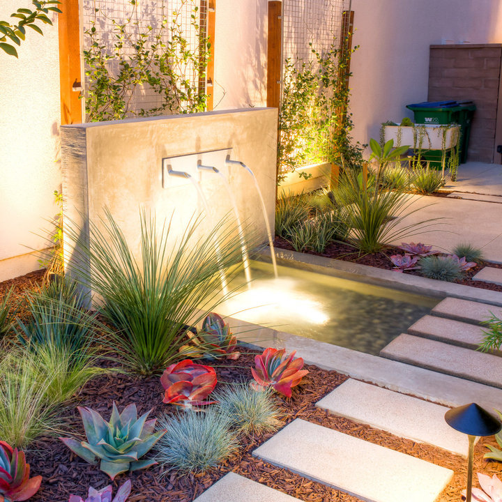 75 Small Water Fountain Landscape Ideas You'll Love - October, 2025 | Houzz
