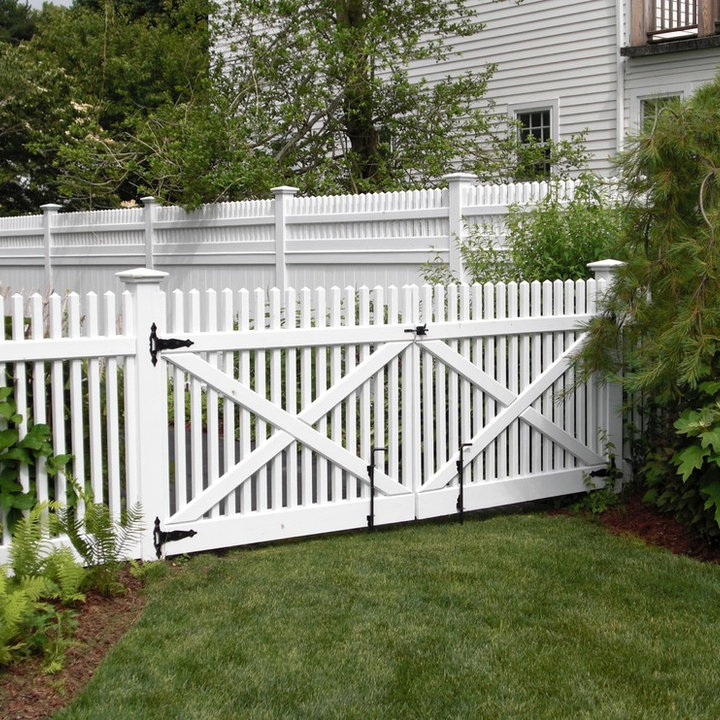 75 Beautiful White Picket Fence Home Design Ideas & Designs | Houzz AU