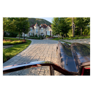 Curb Appeal - Montreal, Canada - Traditional - Garden - Philadelphia ...