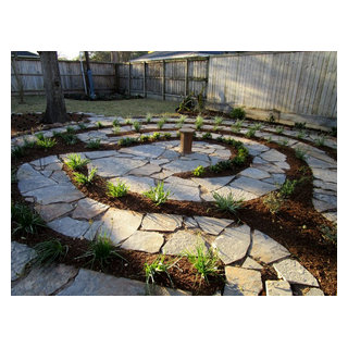 Designing and Constructing a Labyrinth - Contemporary - Landscape ...