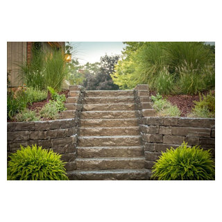 Dimensional Steps - Traditional - Landscape - Chicago - by Green ...